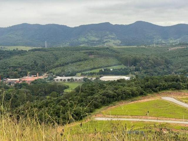 É vista para o vale que você quer? Terreno espetacular