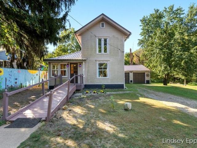 E W Ave, Vicksburg, Home For Sale