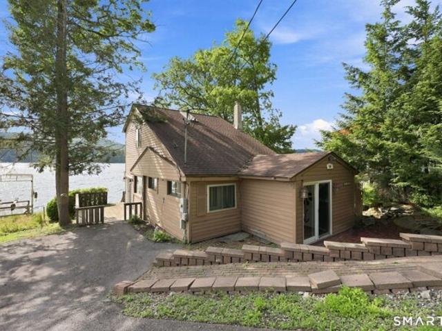 E Wakefield Blvd, Winchester, Home For Sale
