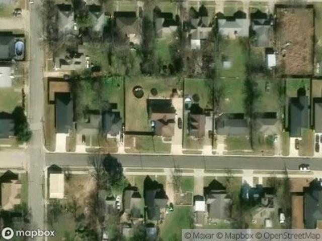 E Walnut St