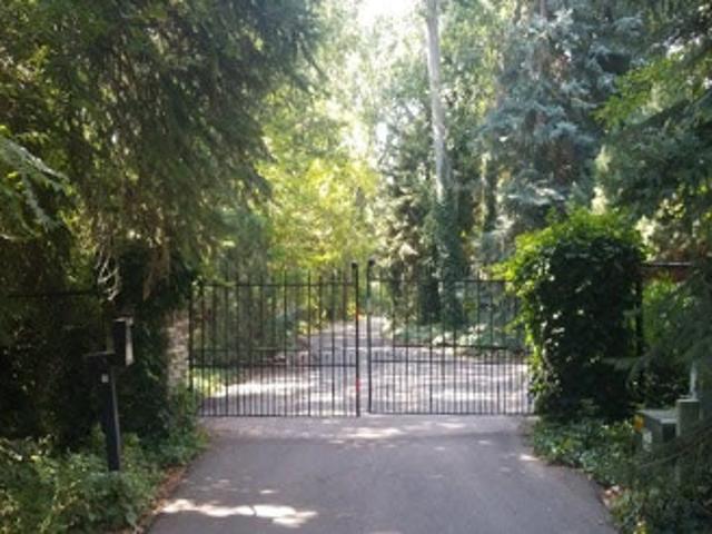E Walker Ln