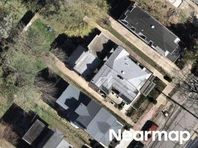 E Washington Ln