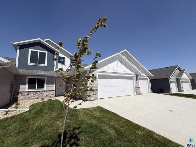 E Waters Edge Pl, Sioux Falls, SD 57110