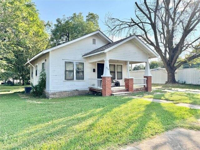 E Whittaker St, Shawnee, Home For Sale