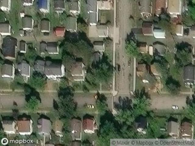 E White St
