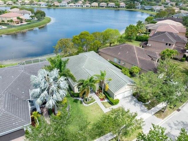 E Whitewater Ave, Weston, Home For Sale