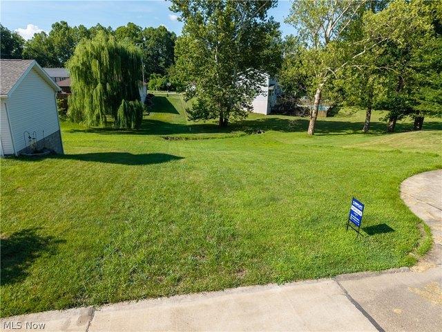 E Wildwood Dr, Parkersburg, WV 26101