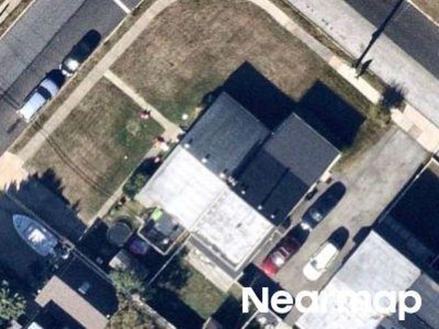 E Winona Ave