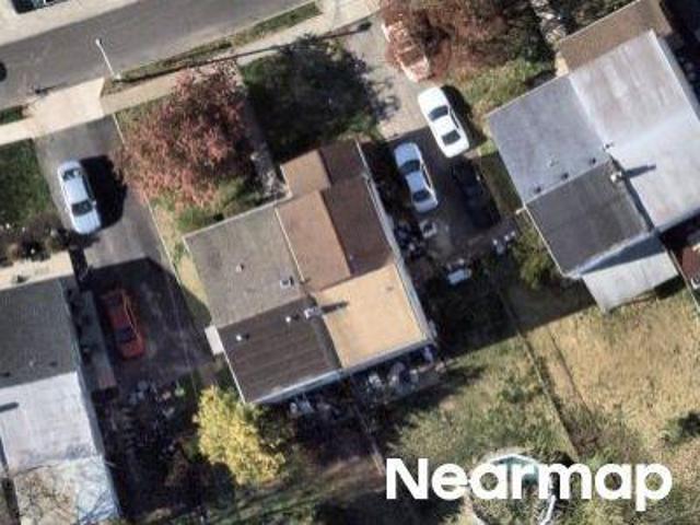 E Winona Ave