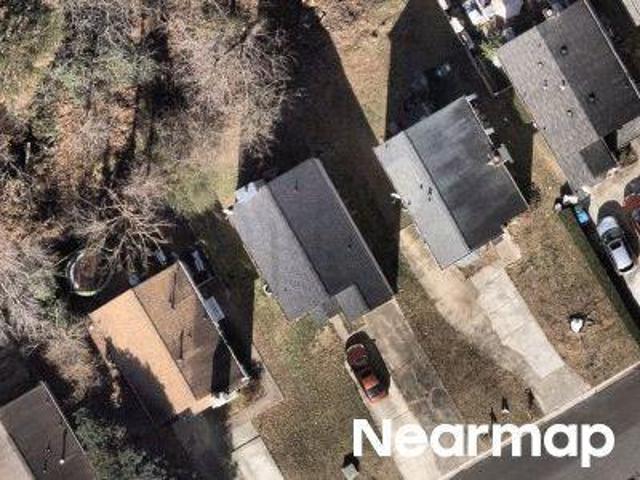 E Windsor Ln