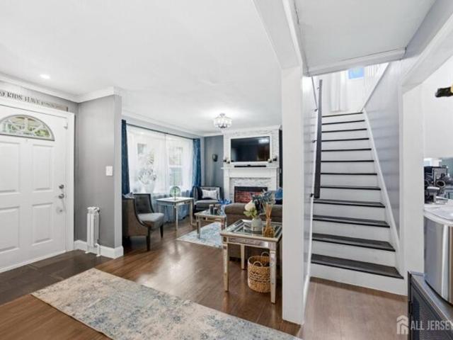 E Woodbridge Ave, Avenel, Home For Sale