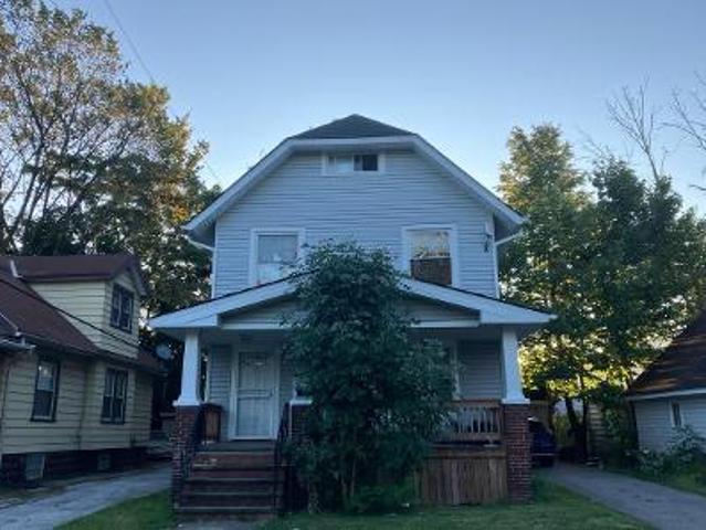 E 167th St