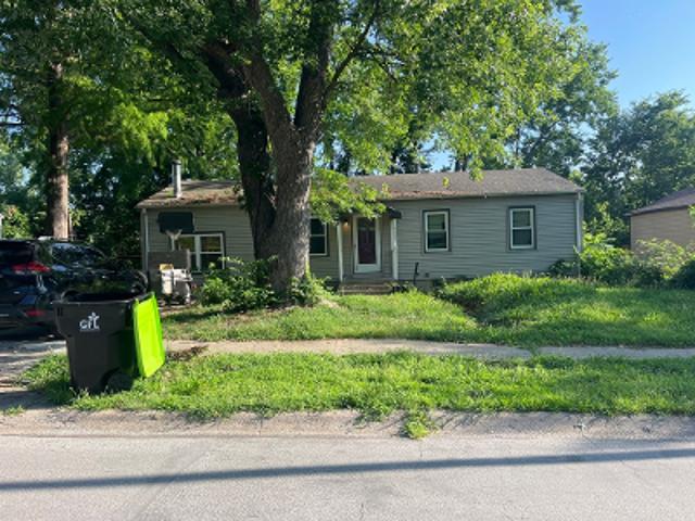 E 17th St S