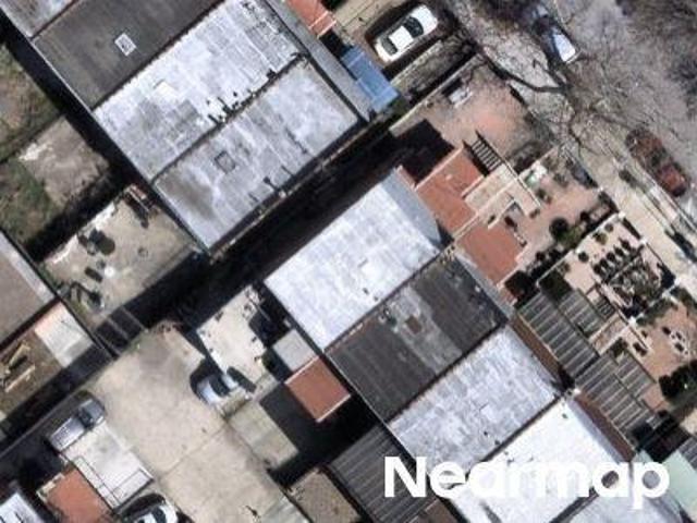 E 102nd St