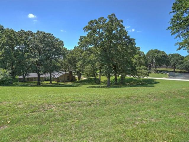 E 104th Pl, Tulsa, OK 74137