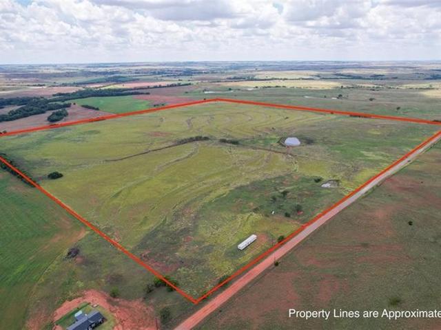 E 1060 Rd, Clinton, OK 73601