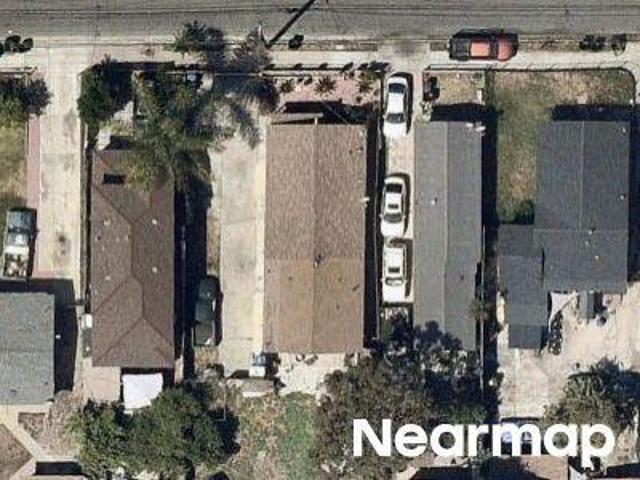 E 108th St