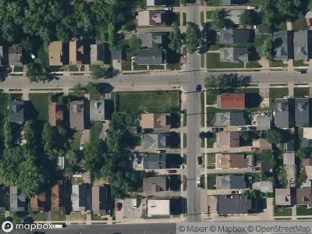 E 123rd St
