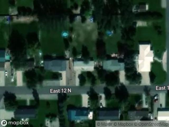 E 12th N