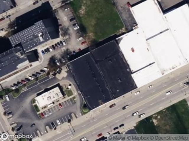 E 12th St
