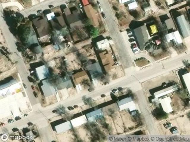 E 12th St
