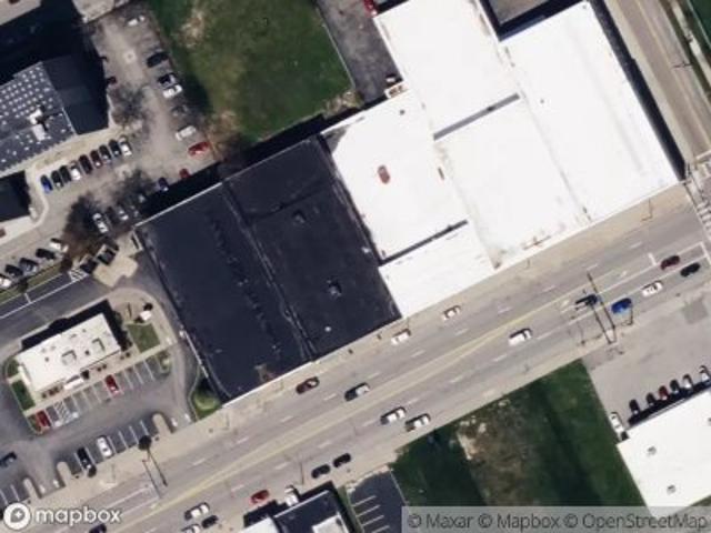 E 12th St