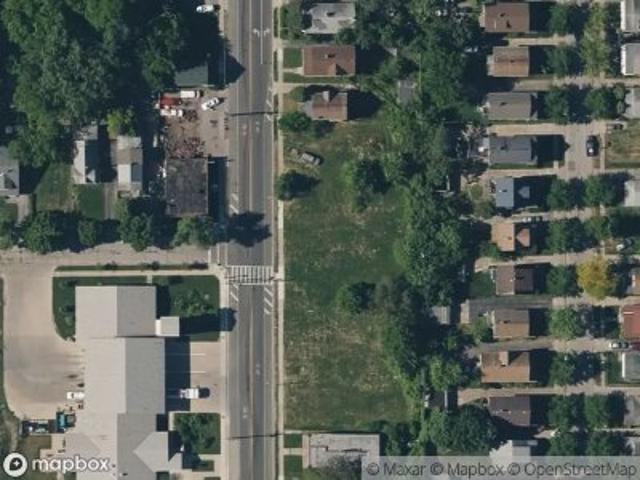 E 131st St