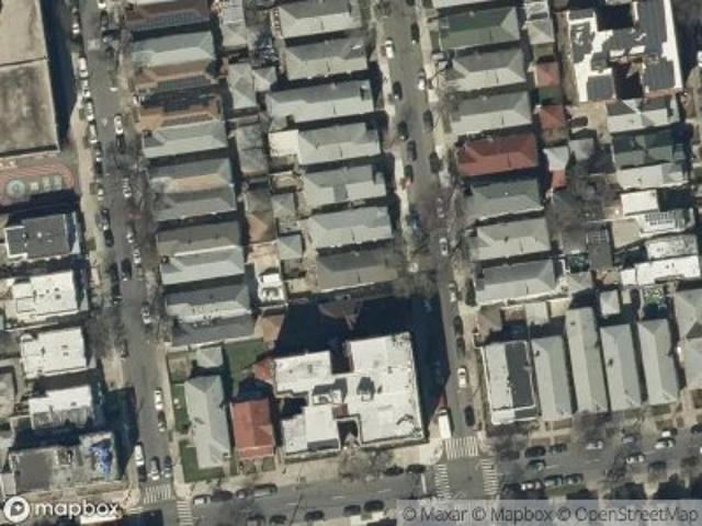 E 13th St