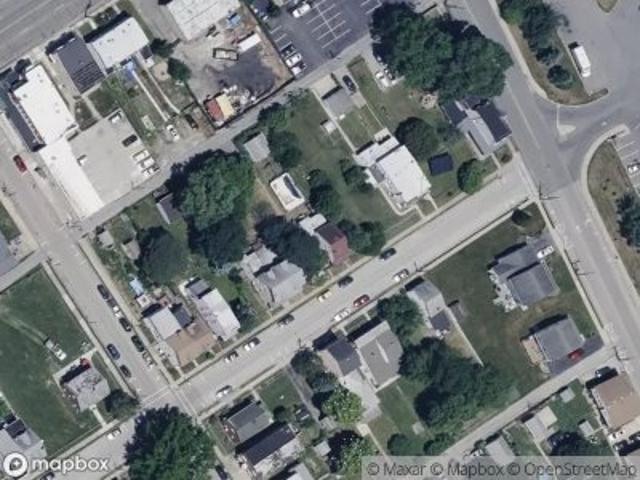 E 13th St