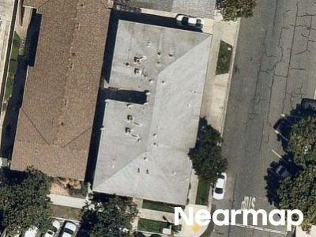 E 1st St Apt 4