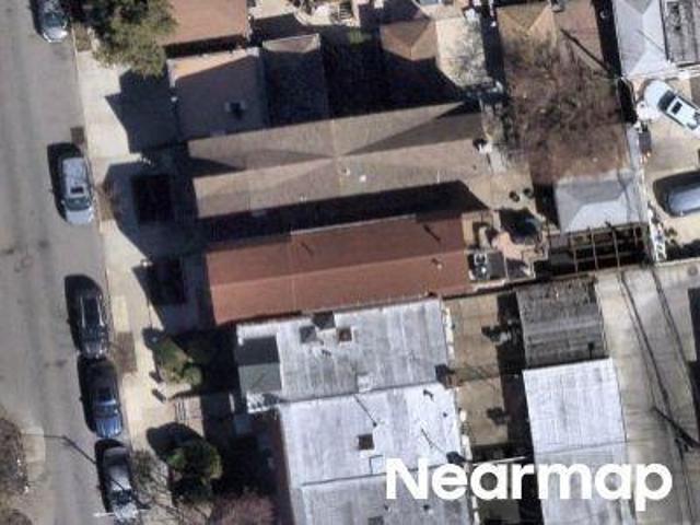 E 28th St