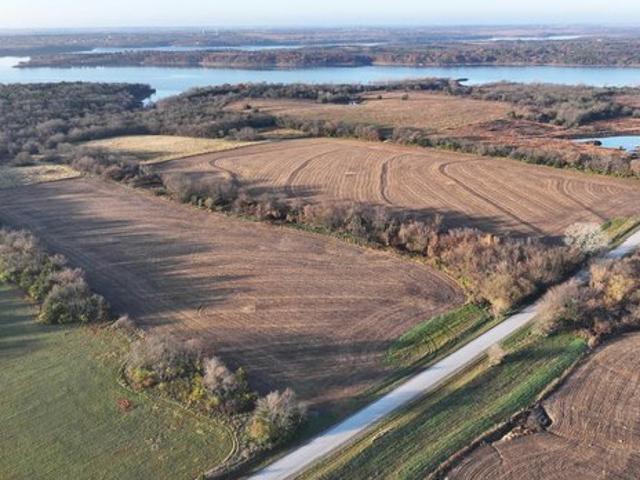 E 209th St, Overbrook, KS 66524