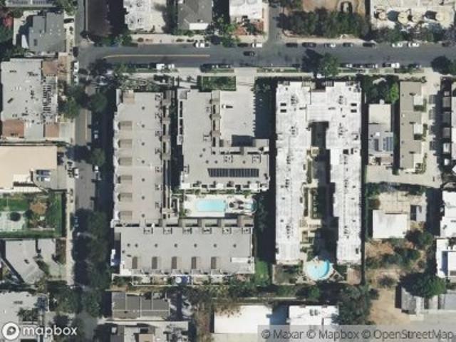 E 20th St