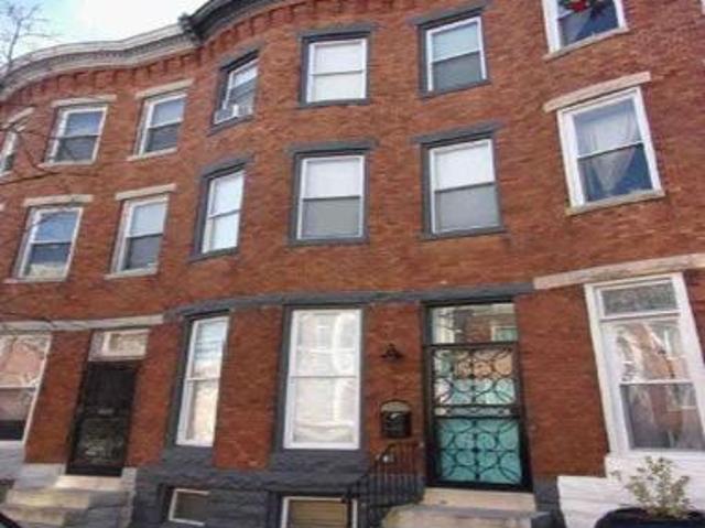 E 21st St