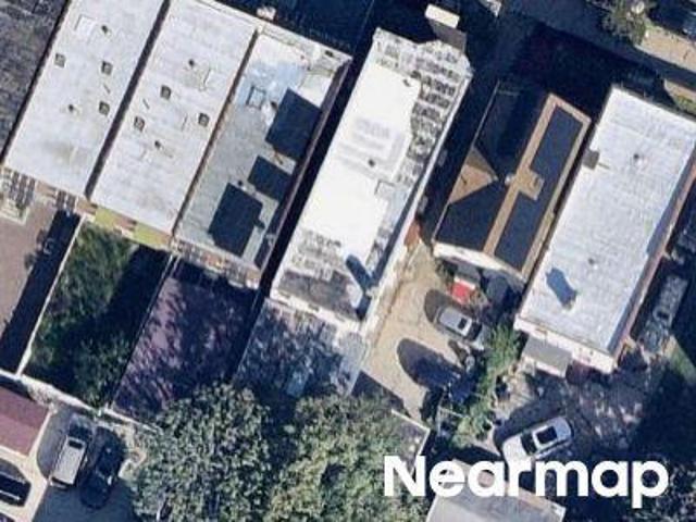 E 223rd St