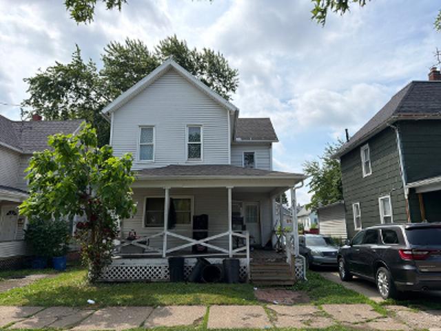 E 23rd St