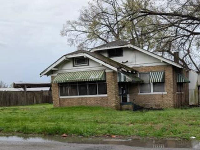 E 2nd Ave