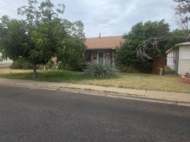 E 35th St