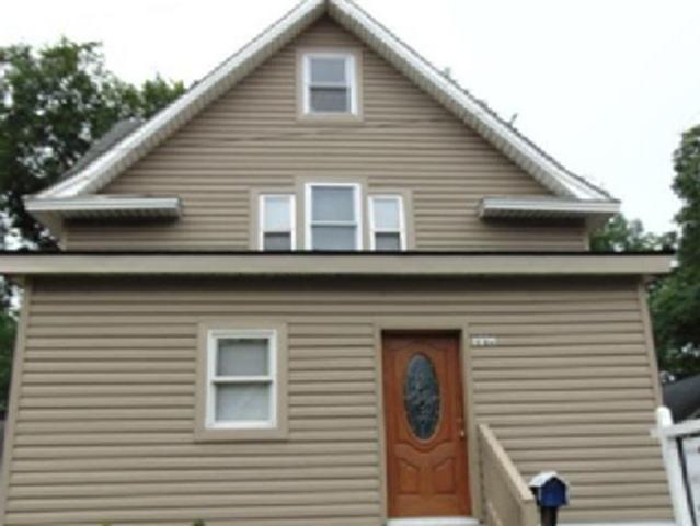 E 35th St