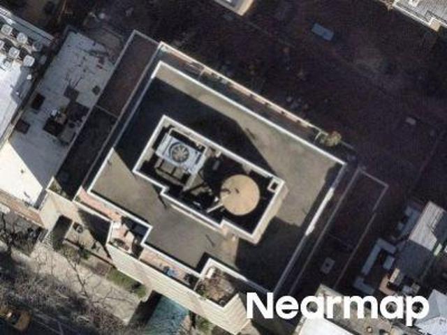 E 38th St