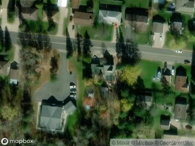 E 39th St