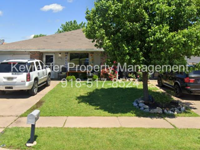 E 39th Pl Quadplex 2 Bedroom Apartment for Rent at 13015 E 39th Pl, Tulsa, OK 74134