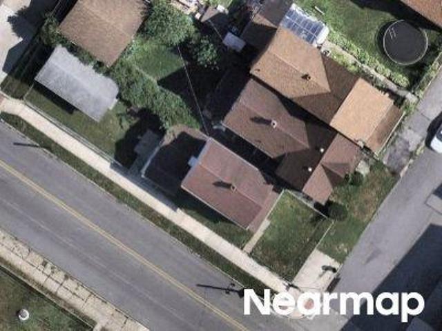 E 3rd Ave