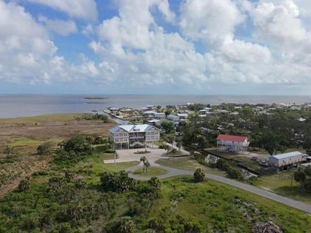 E 3rd Ave, Horseshoe Beach, FL 32648