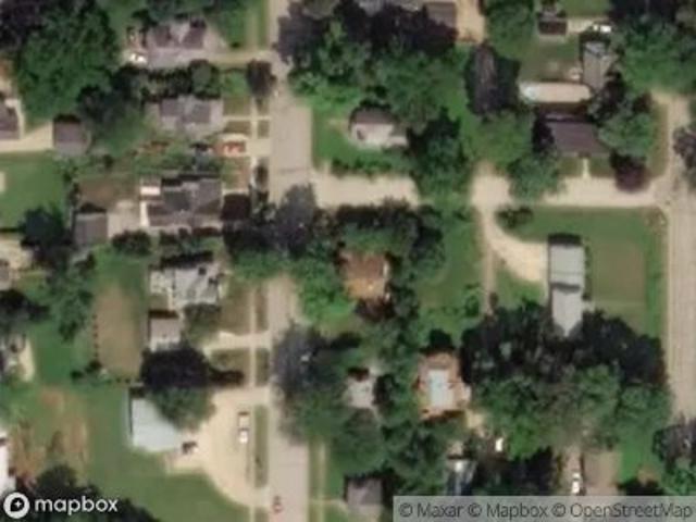 E 3rd St