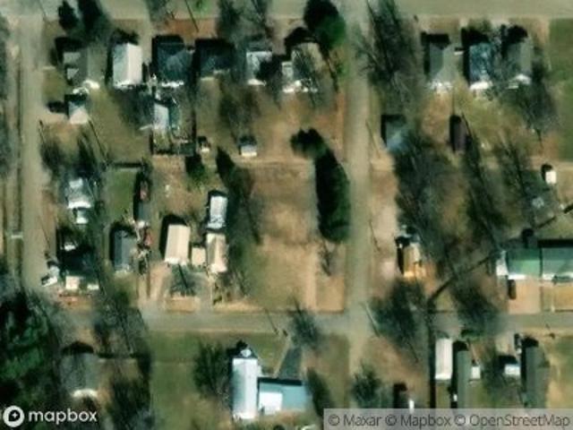 E 3rd St