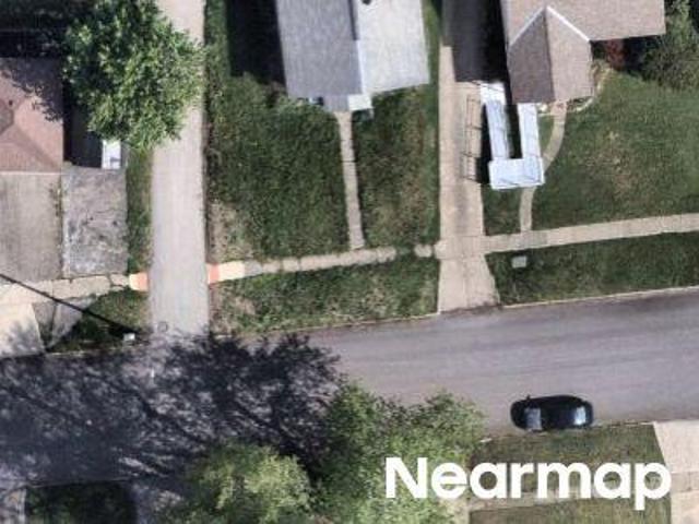 E 44th St