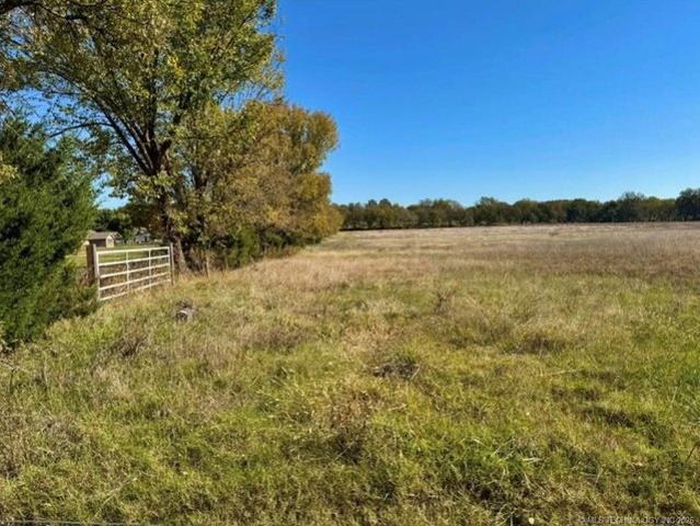 E 450 Rd, Claremore, OK 74017