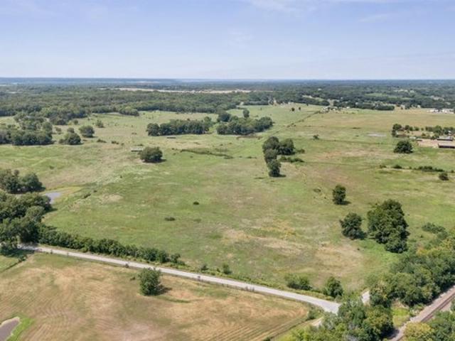 E 420 Rd, Claremore, OK 74017