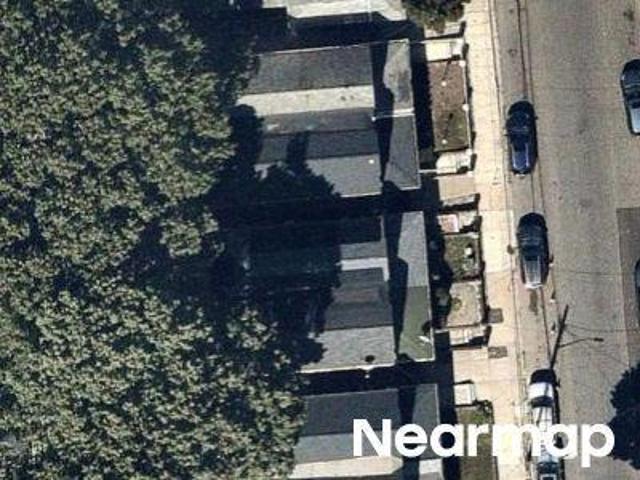 E 43rd St